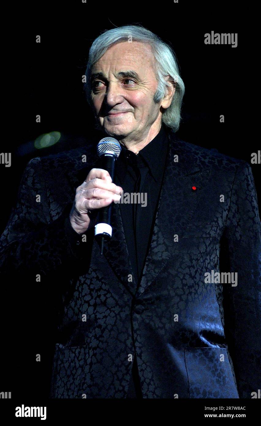 Charles aznavour 2004 hi-res stock photography and images - Alamy