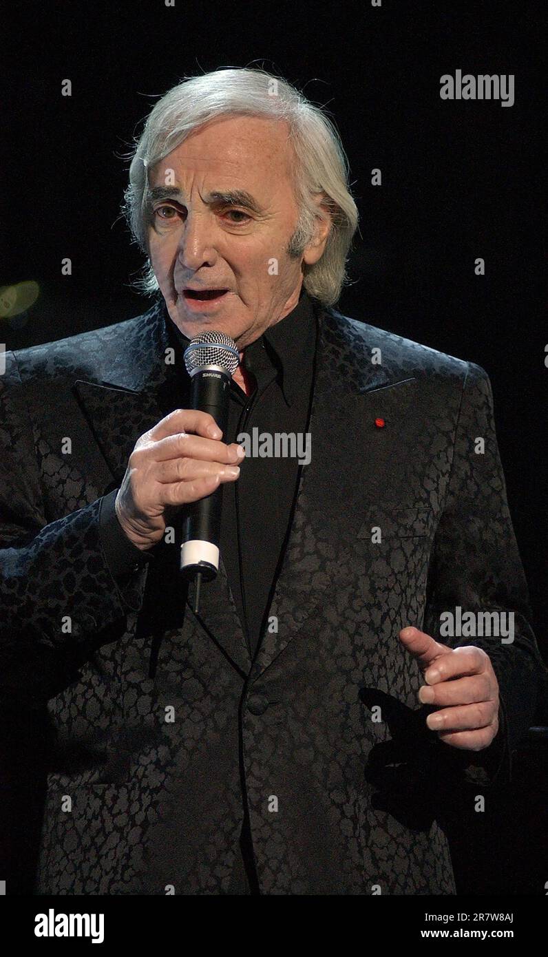 Charles aznavour 2004 hi-res stock photography and images - Alamy