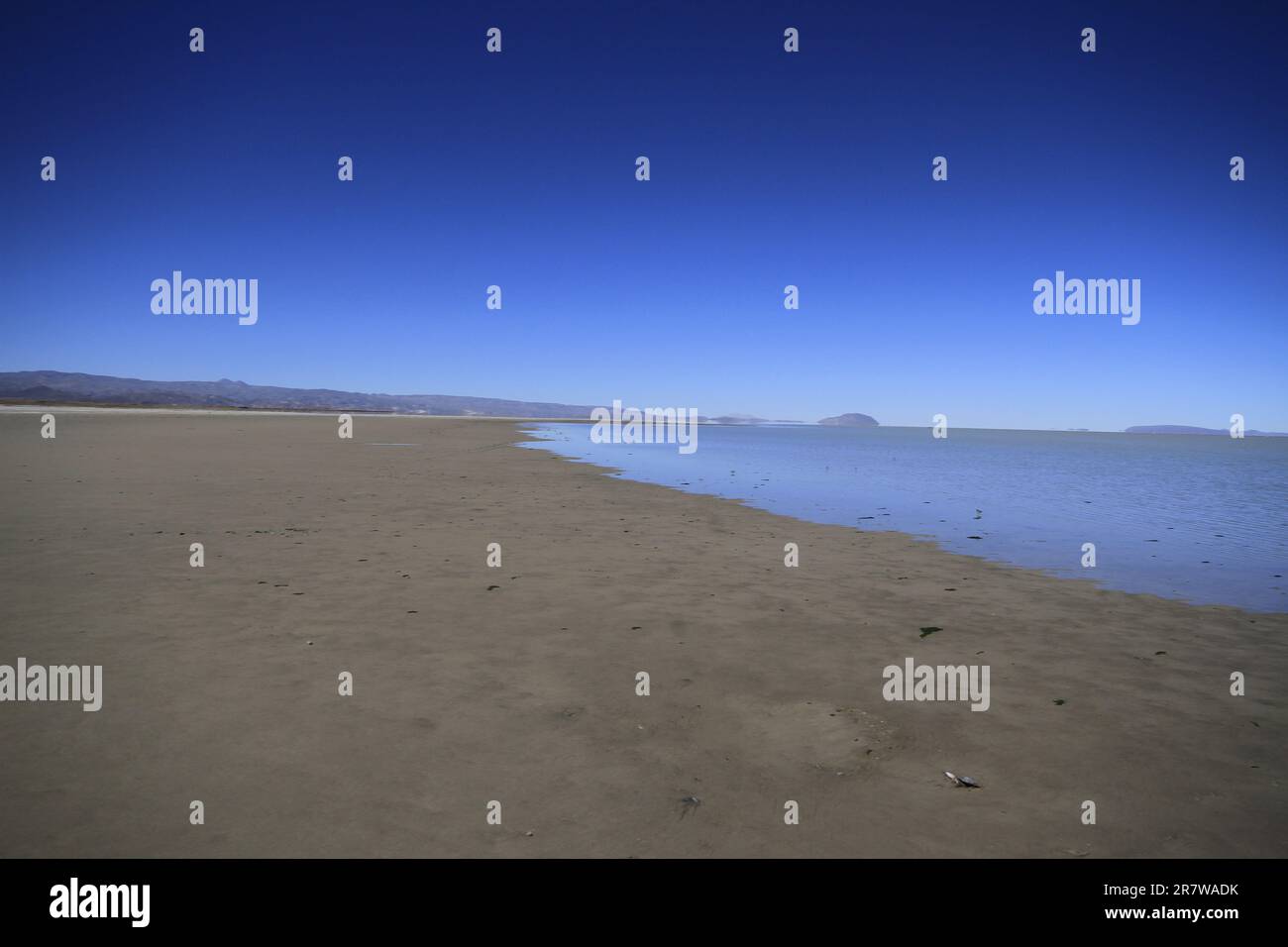 Lago Popo, Bolivia Stock Photo - Alamy