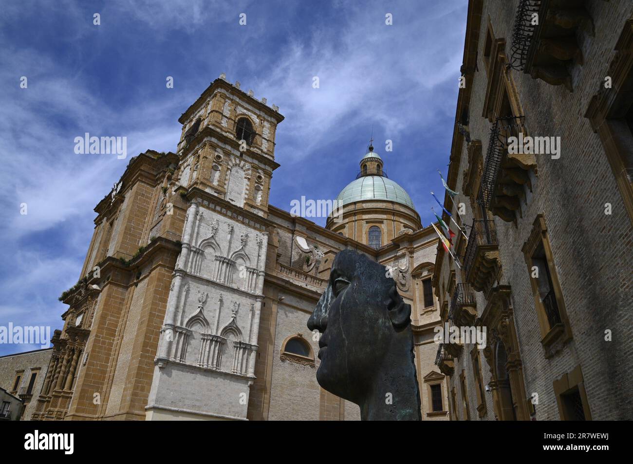 Scenic view of the Baroque style Palazzo Trigona della Floresta with ...