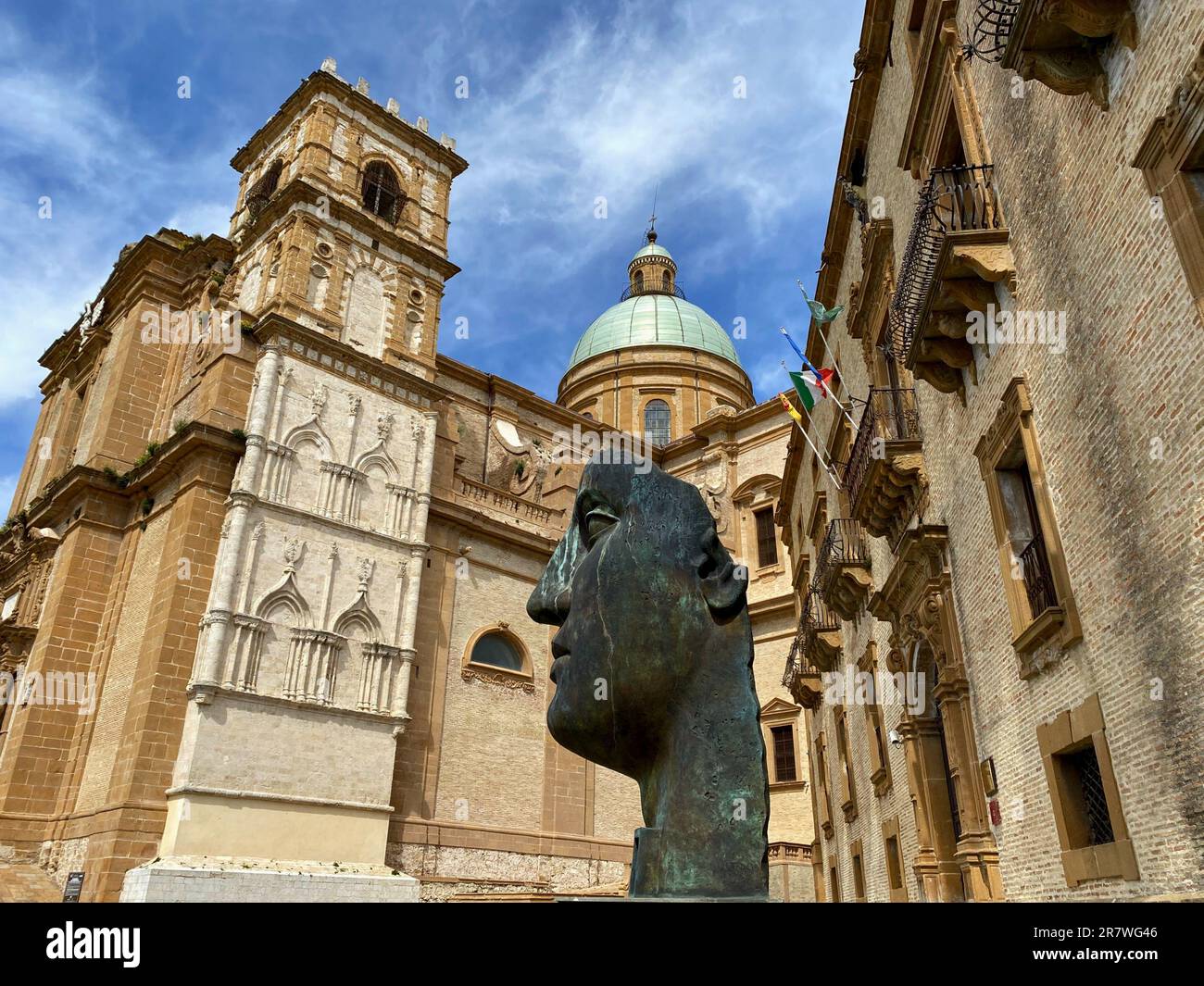 Scenic view of the Baroque style Palazzo Trigona della Floresta with ...