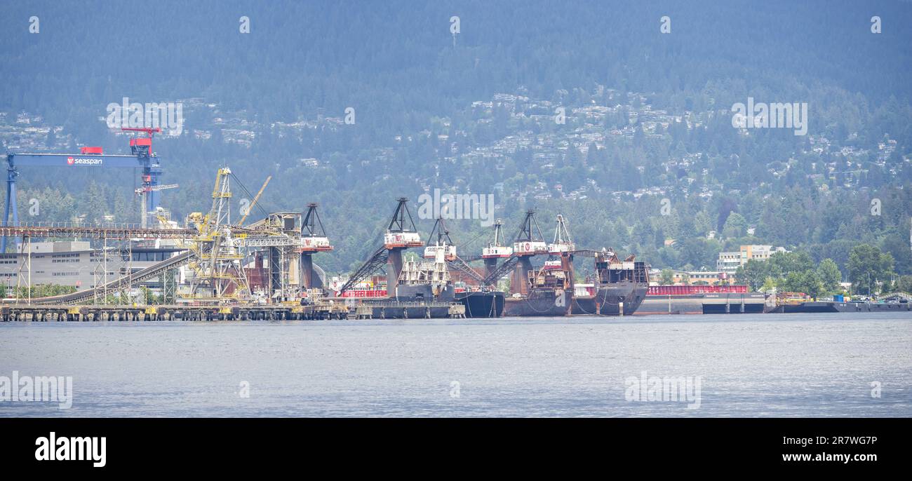 Seaspan vancouver drydock hi-res stock photography and images - Alamy