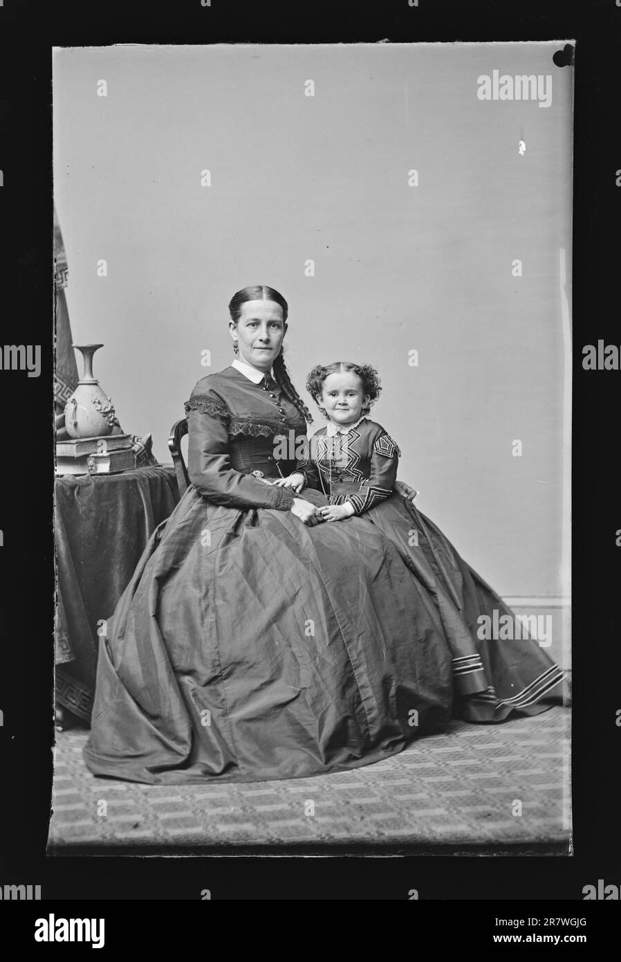 Minnie Warren and Mrs. Sylvester Bleeker c. 1860-1870 Stock Photo - Alamy