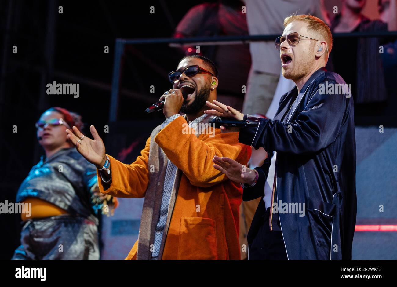 Neuhausen Ob Eck, Germany. 17th June, 2023. German singer Peter Fox (r ...