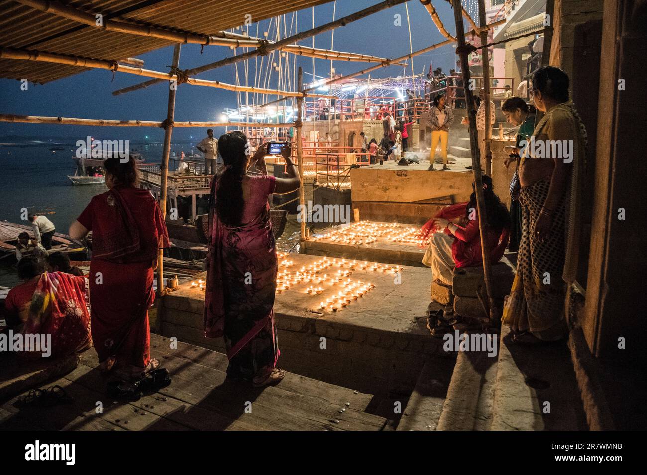 Dev Deepawali celebrations on the ghats of Varanasi, India Stock Photo ...