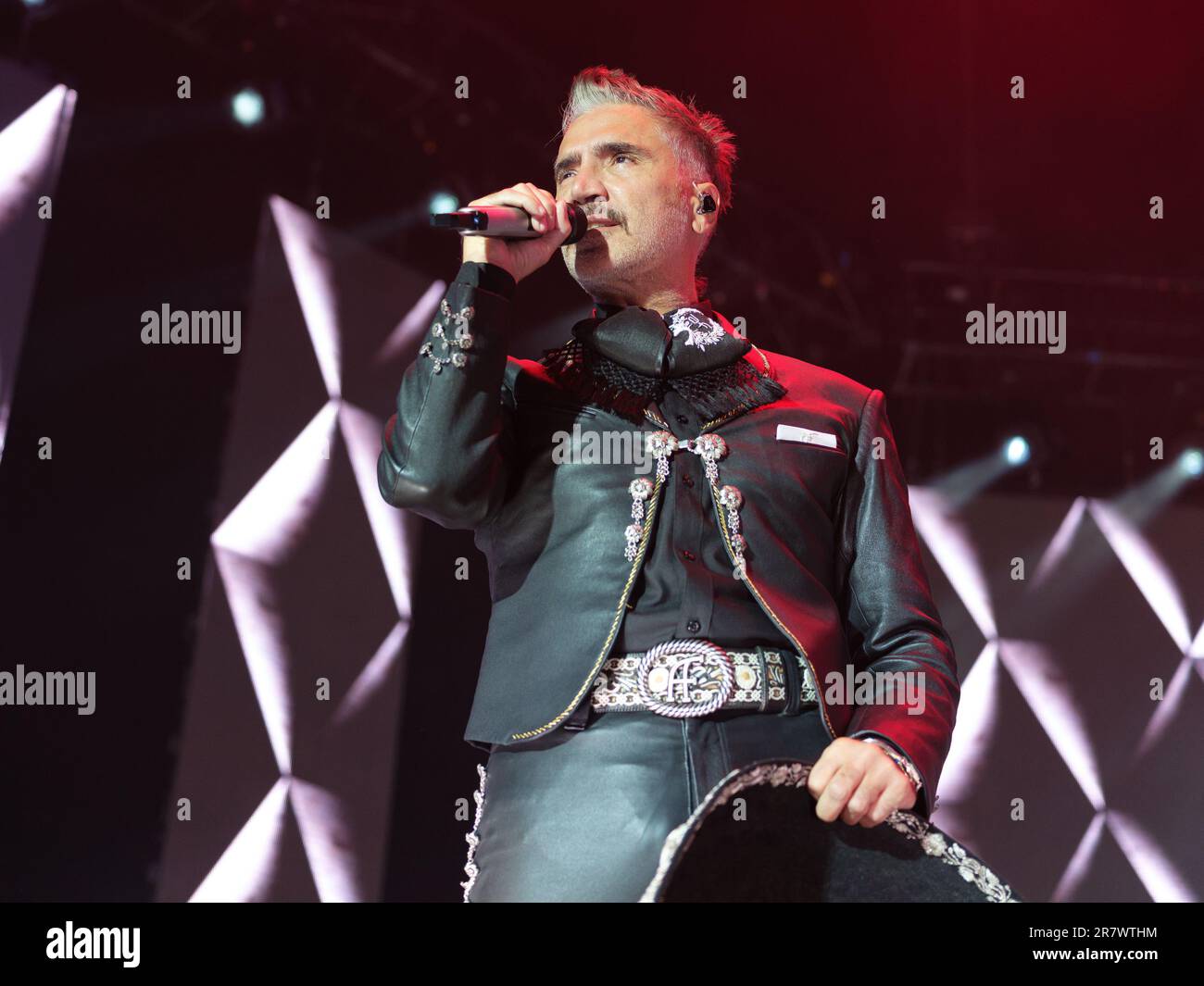Mexican singer Alejandro Fernandez performs during the concert at the ...