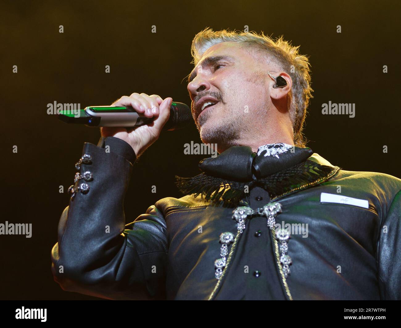 Alejandro fernandez hi-res stock photography and images - Alamy