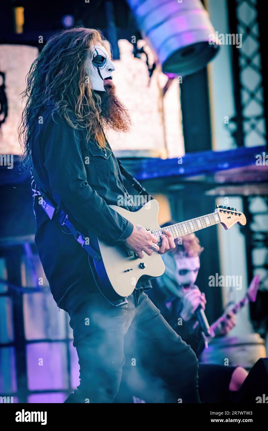 Jim root guitarist hi-res stock photography and images - Alamy