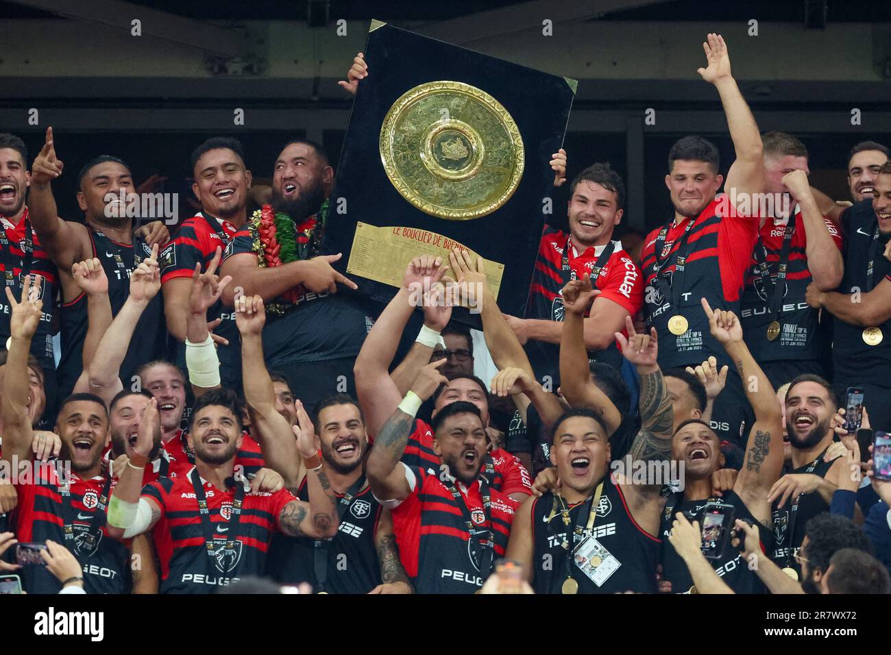 PARIS, FRANCE - JUNE 17: Cyril Baille of Stade Toulousain, Julien ...