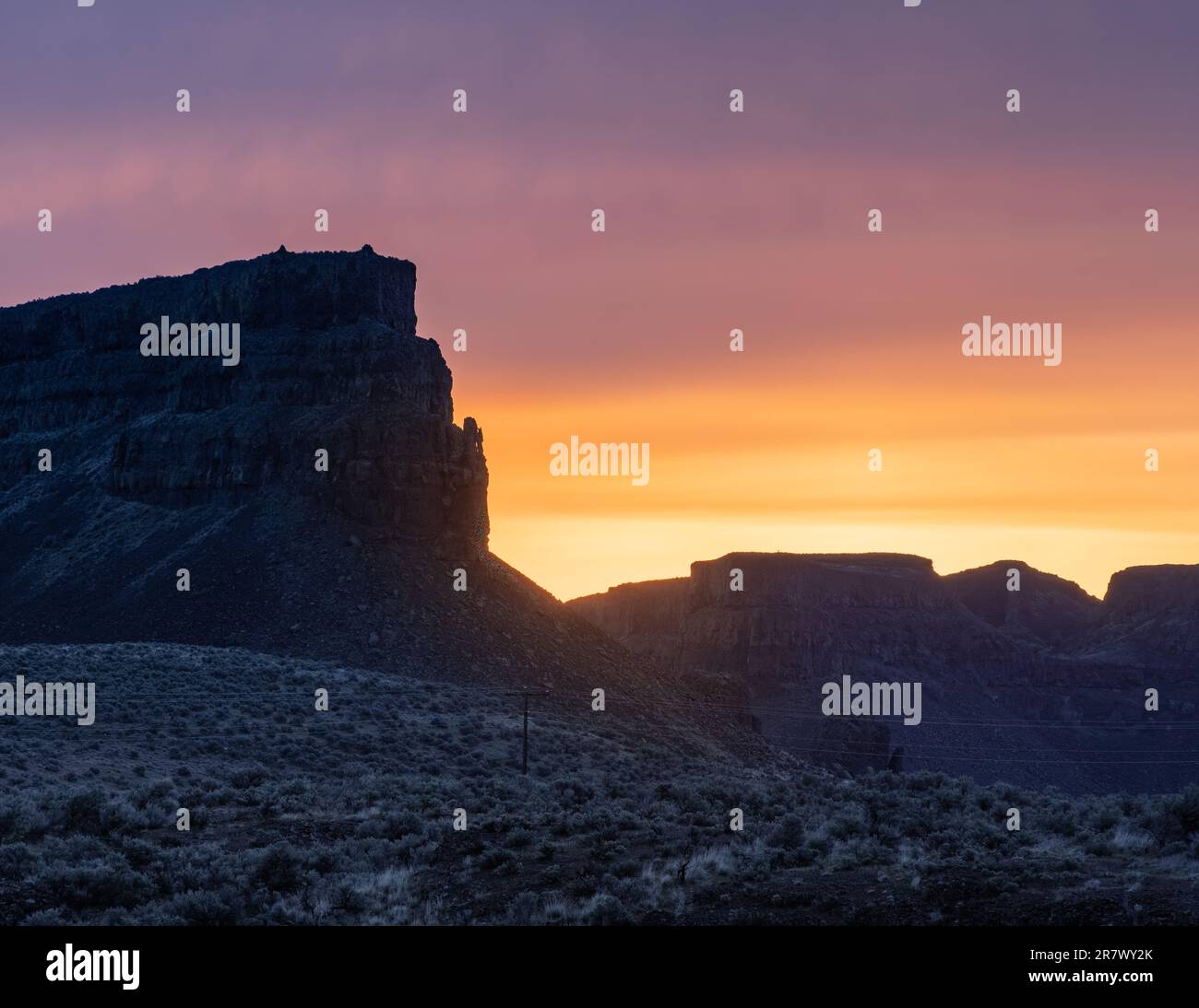 Distant cliff hi-res stock photography and images - Alamy