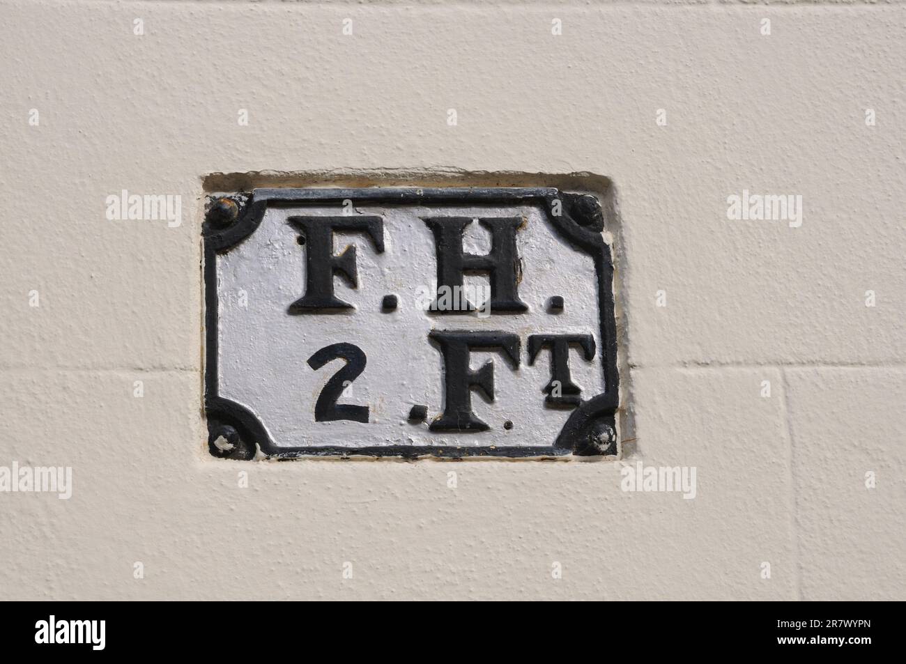 Sign on cottage, Well Street, Buckingham, Buckinghamshire Stock Photo ...