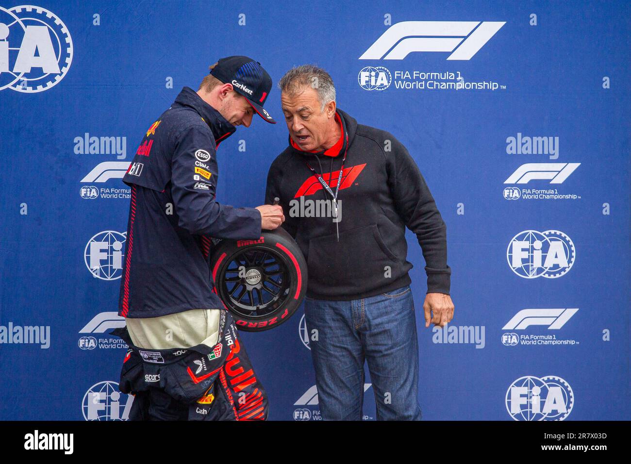 Max Verstappen (NED) Redbull Racing RB19 Poleman with Jean Alesi (FRA ...