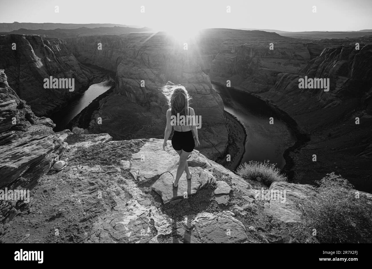 Tourist woman. Carefree woman on Grand canyon, Glen Canyon, Arizona ...