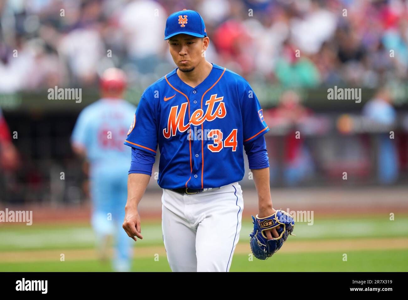 New York Mets' Kodai Senga (34), of Japan, reacts during the sixth ...