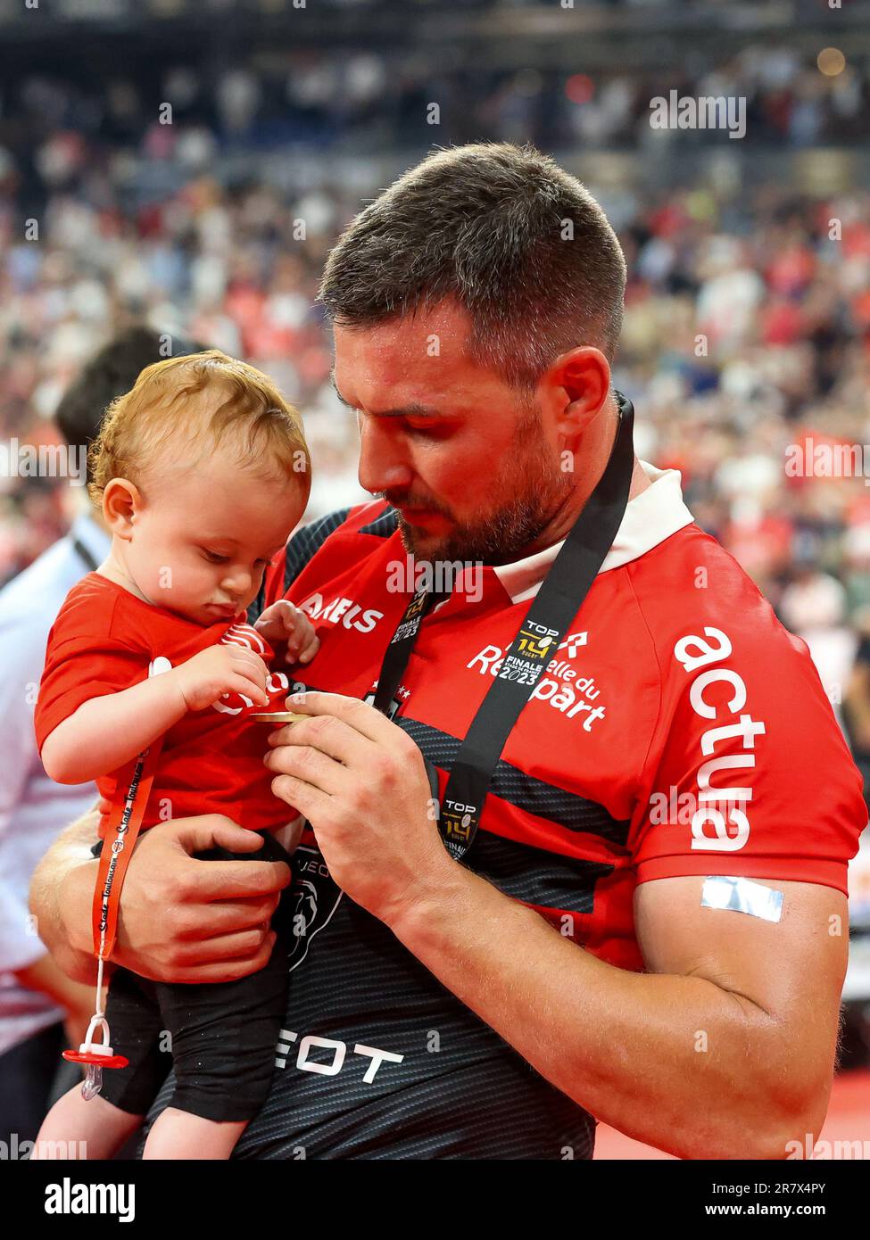 PARIS, FRANCE - JUNE 17: Francois Cros of Stade Toulousain celebrating ...