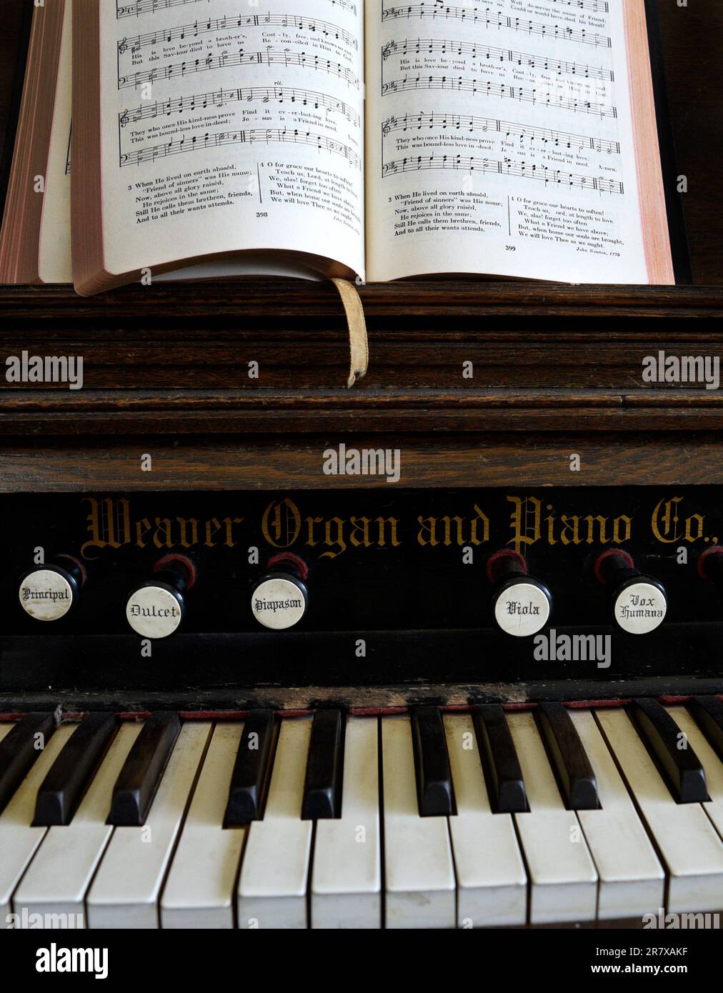 Victorian parlor hi-res stock photography and images - Alamy