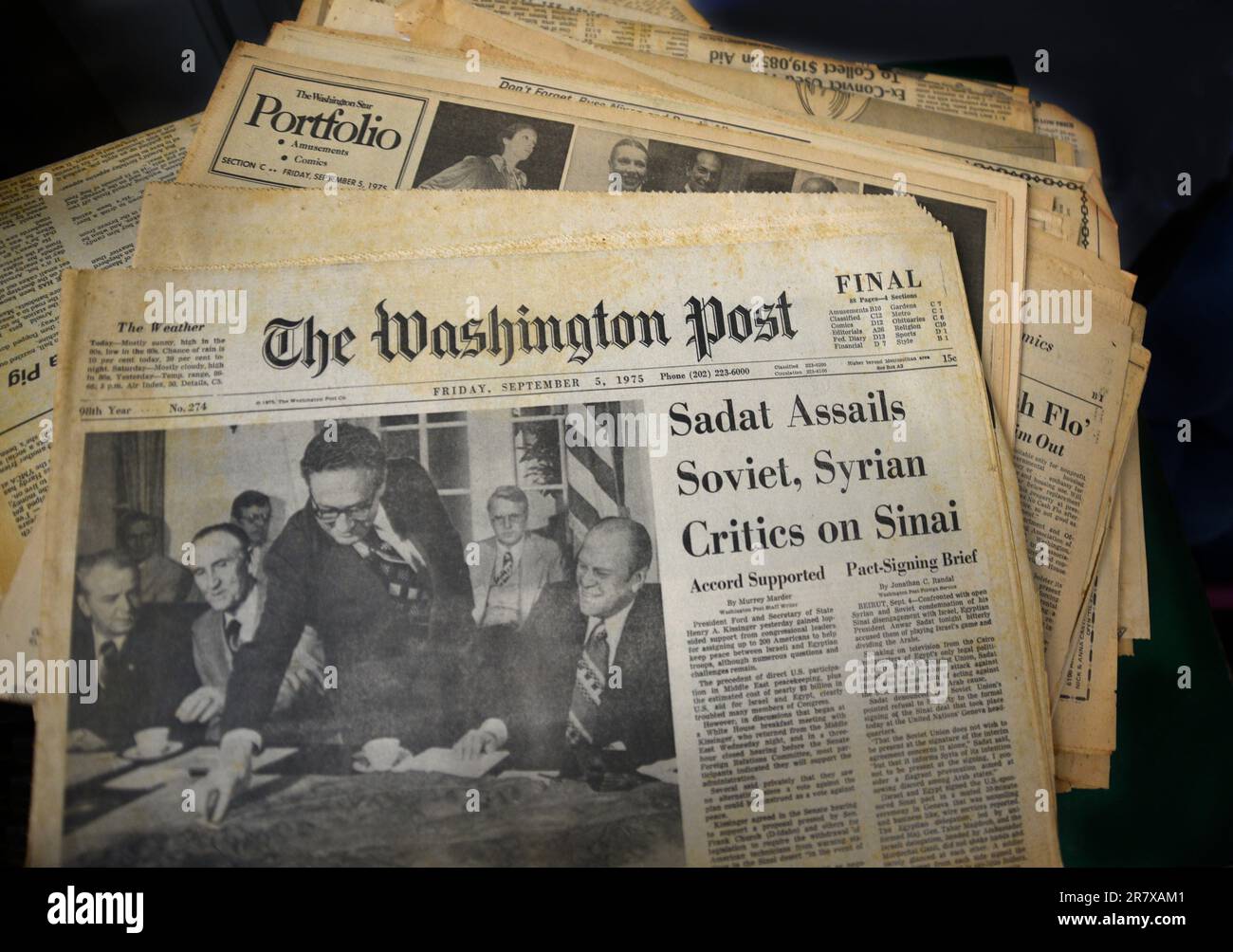 1960s american newspaper hi-res stock photography and images - Alamy