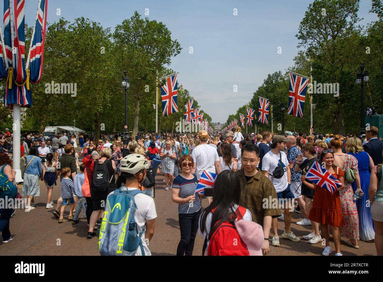 London, UK, 17th June 2023, The crowds gathered after a slow start on ...