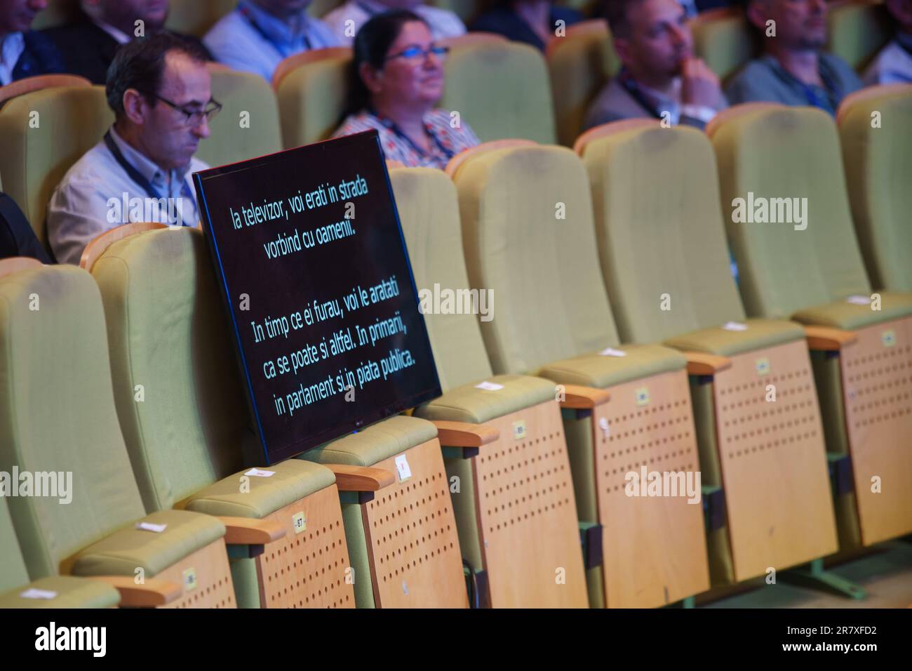 Teleprompter hi-res stock photography and images - Alamy
