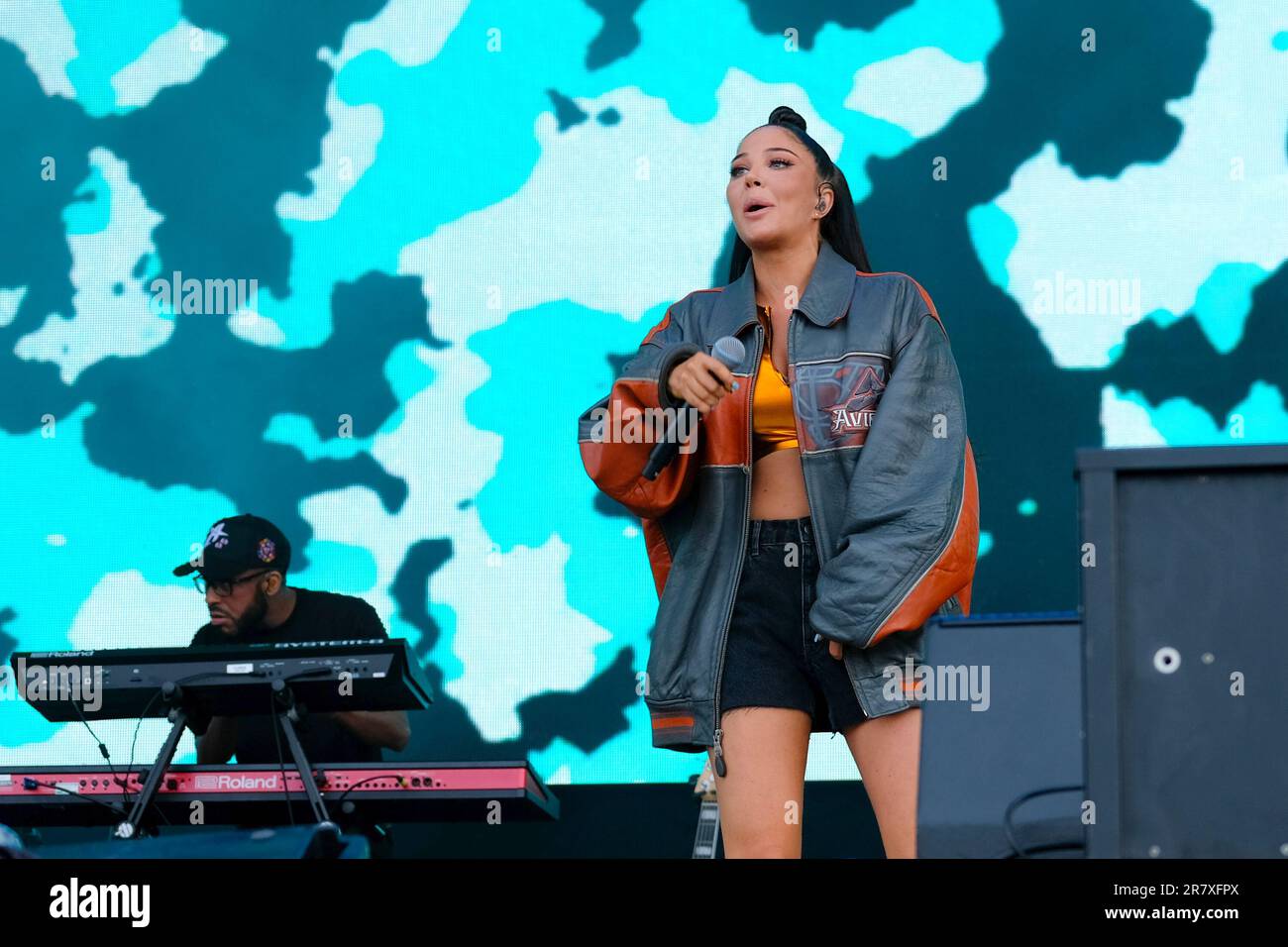 Tula Paulinea "Tulisa" Contostavlos with English London based hip hop ...