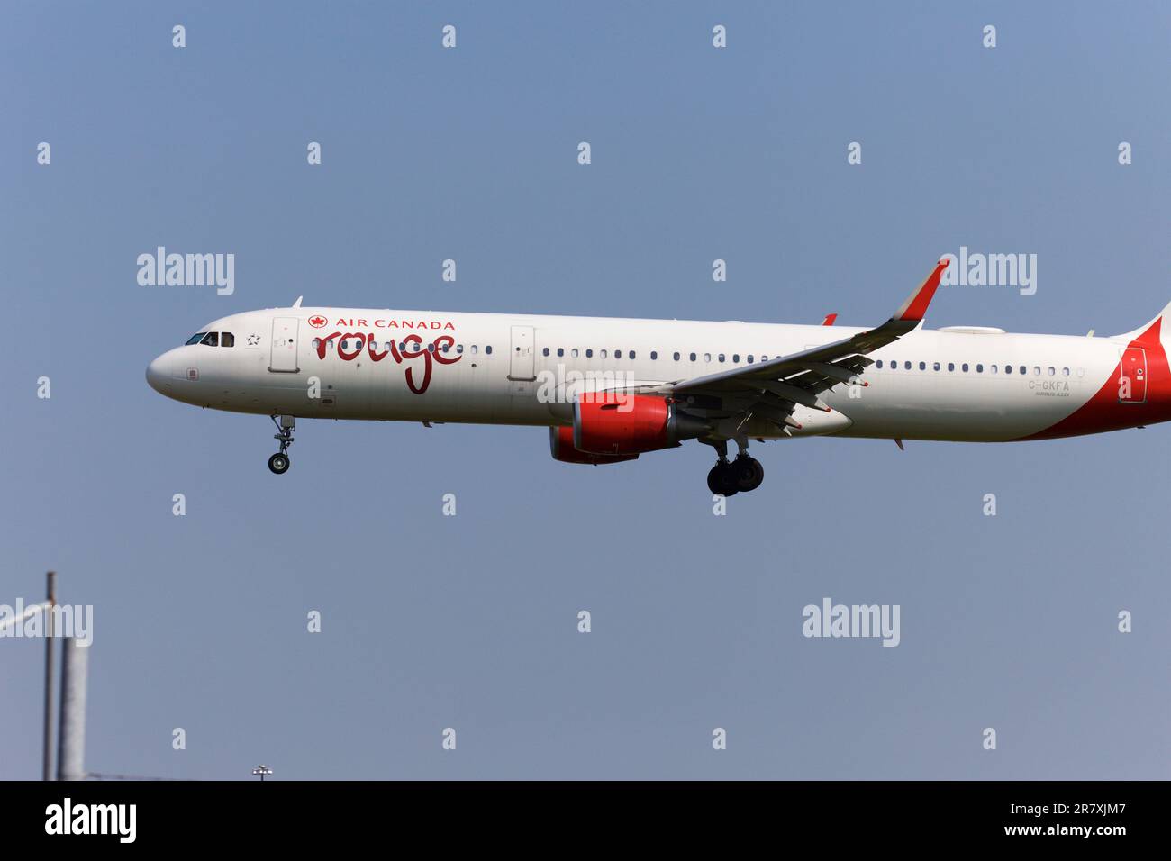 Rouge Airline Airbus 321, C-GKFA, Landing at Pearson Airport, Toronto ...