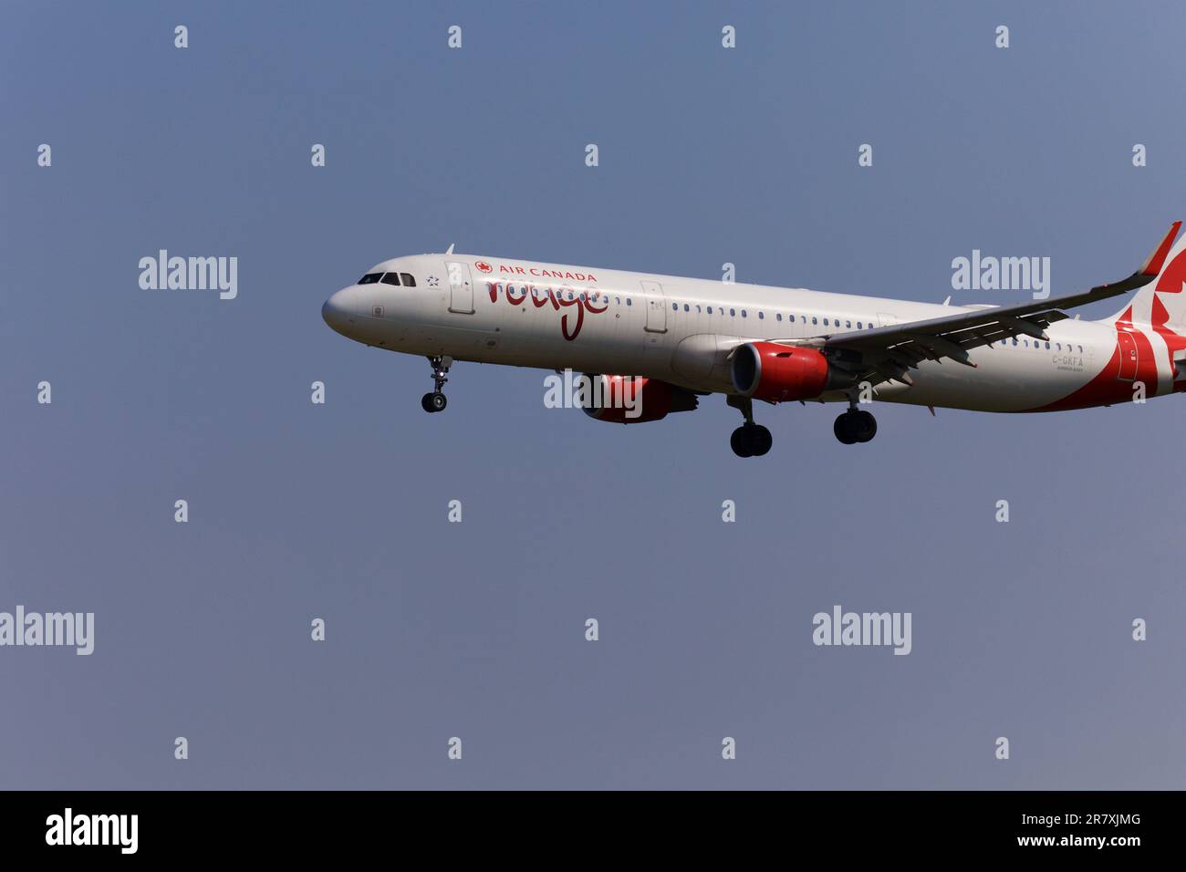 Rouge Airline Airbus 321, C-GKFA, Landing at Pearson Airport, Toronto ...