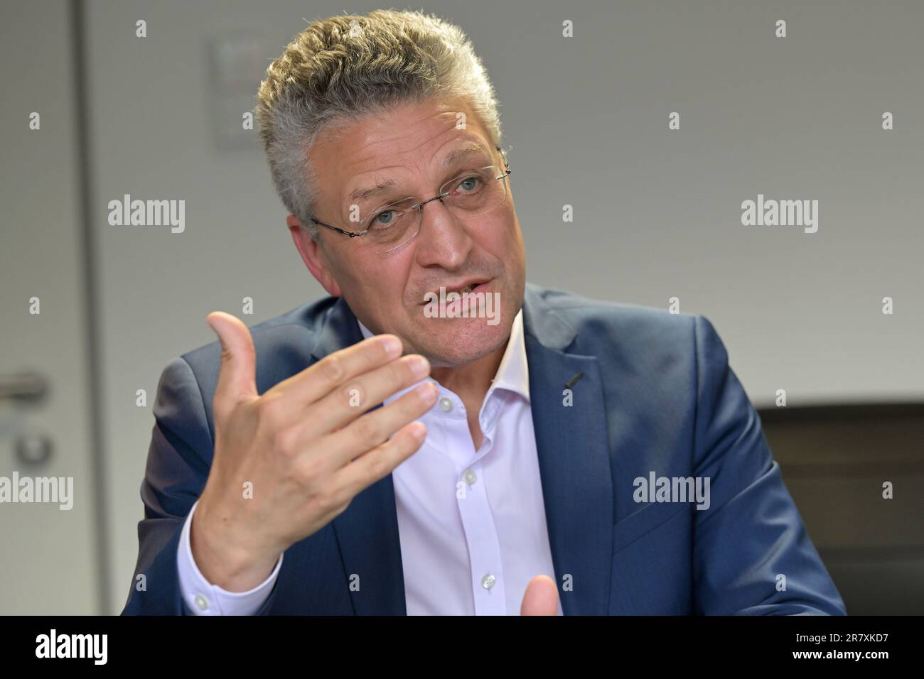 Digitalization in medicine hi-res stock photography and images - Alamy