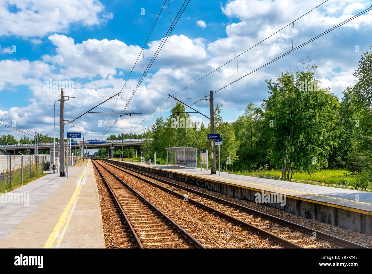 Small railroad bridge hi-res stock photography and images - Alamy