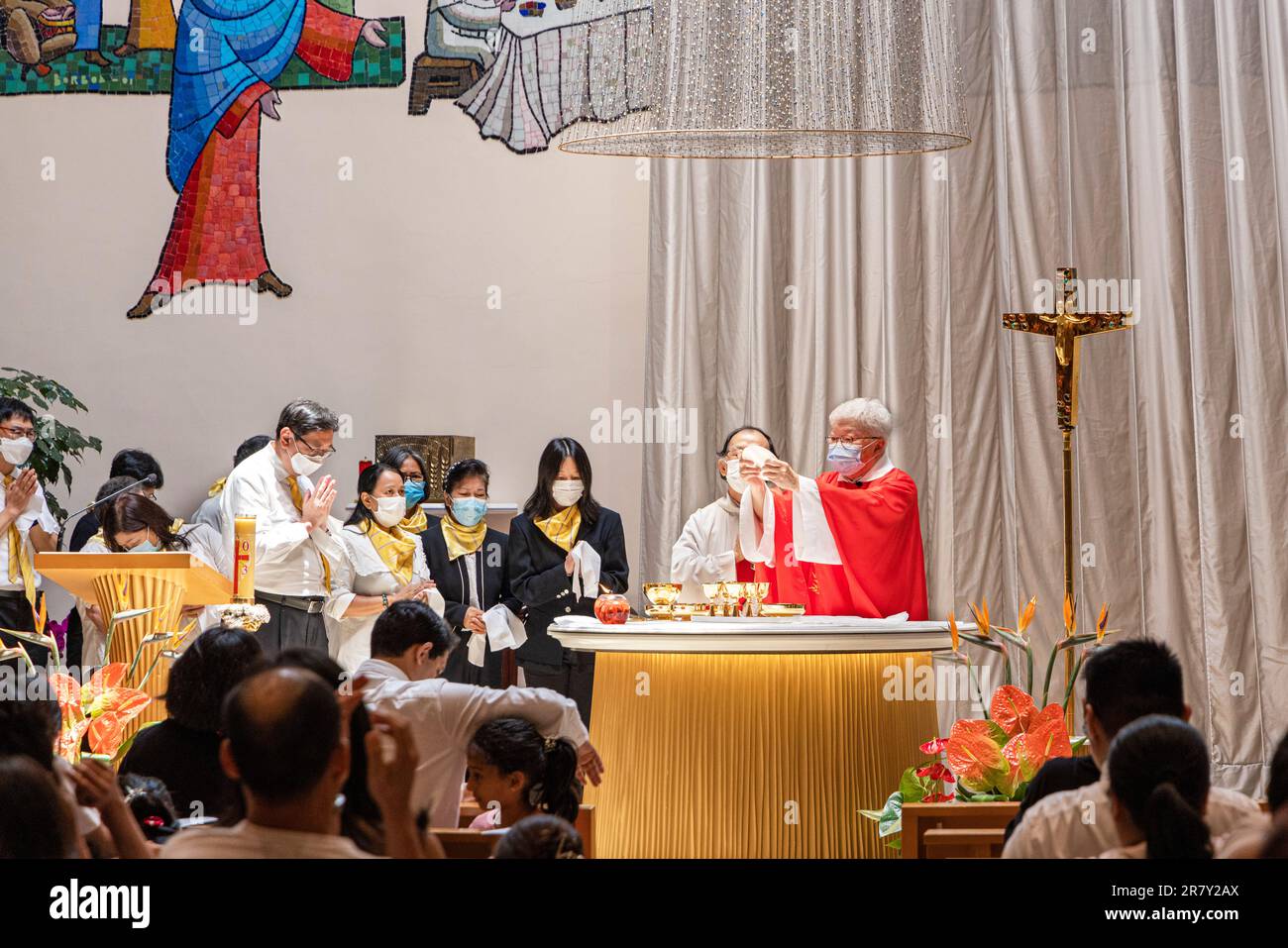 Sunday mass at Our Lady of Mount Carmel Catholic Church, Wanchai, Hong ...