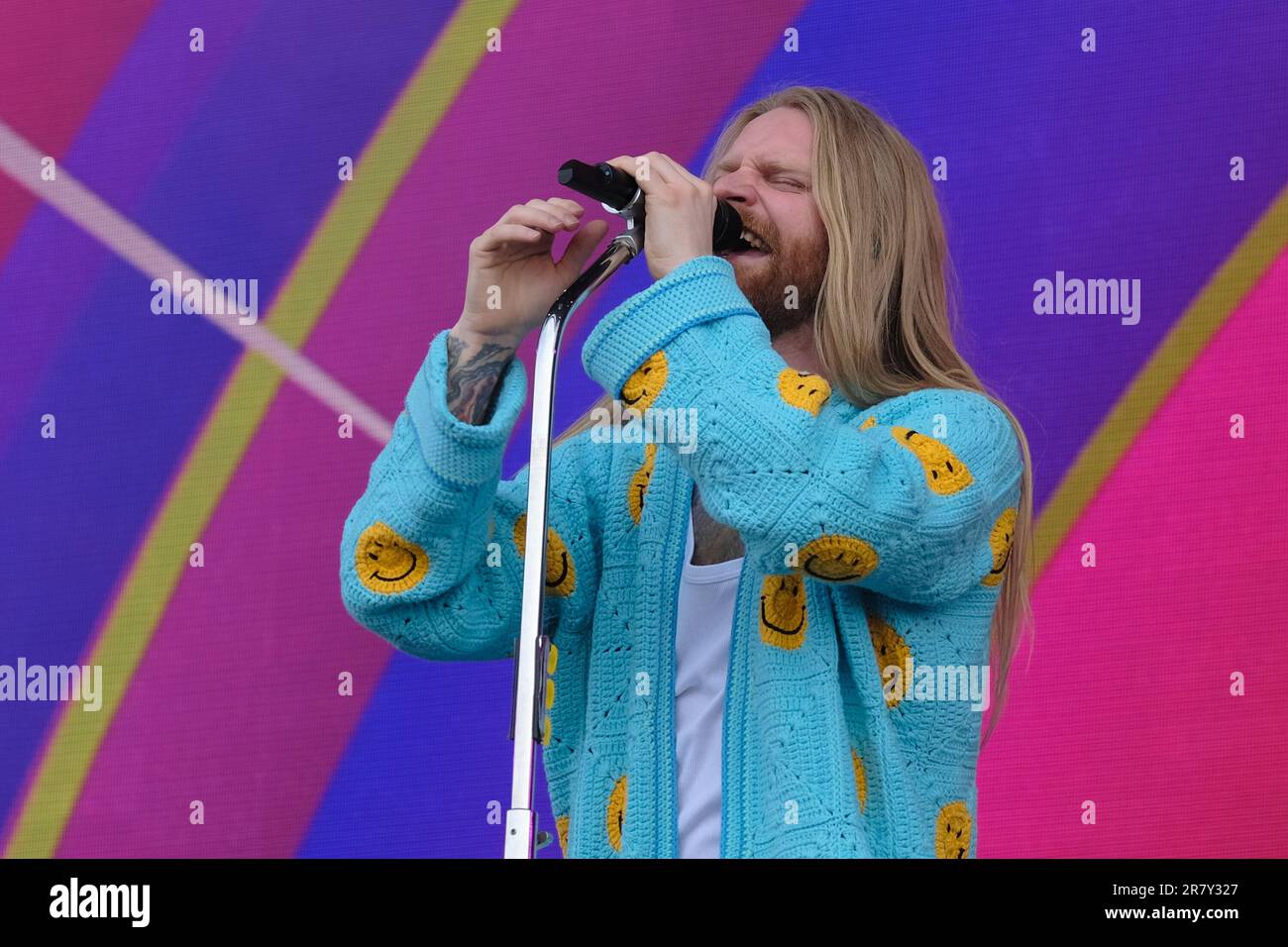 Newport, UK. 17th June, 2023. British singer songwriter and social ...