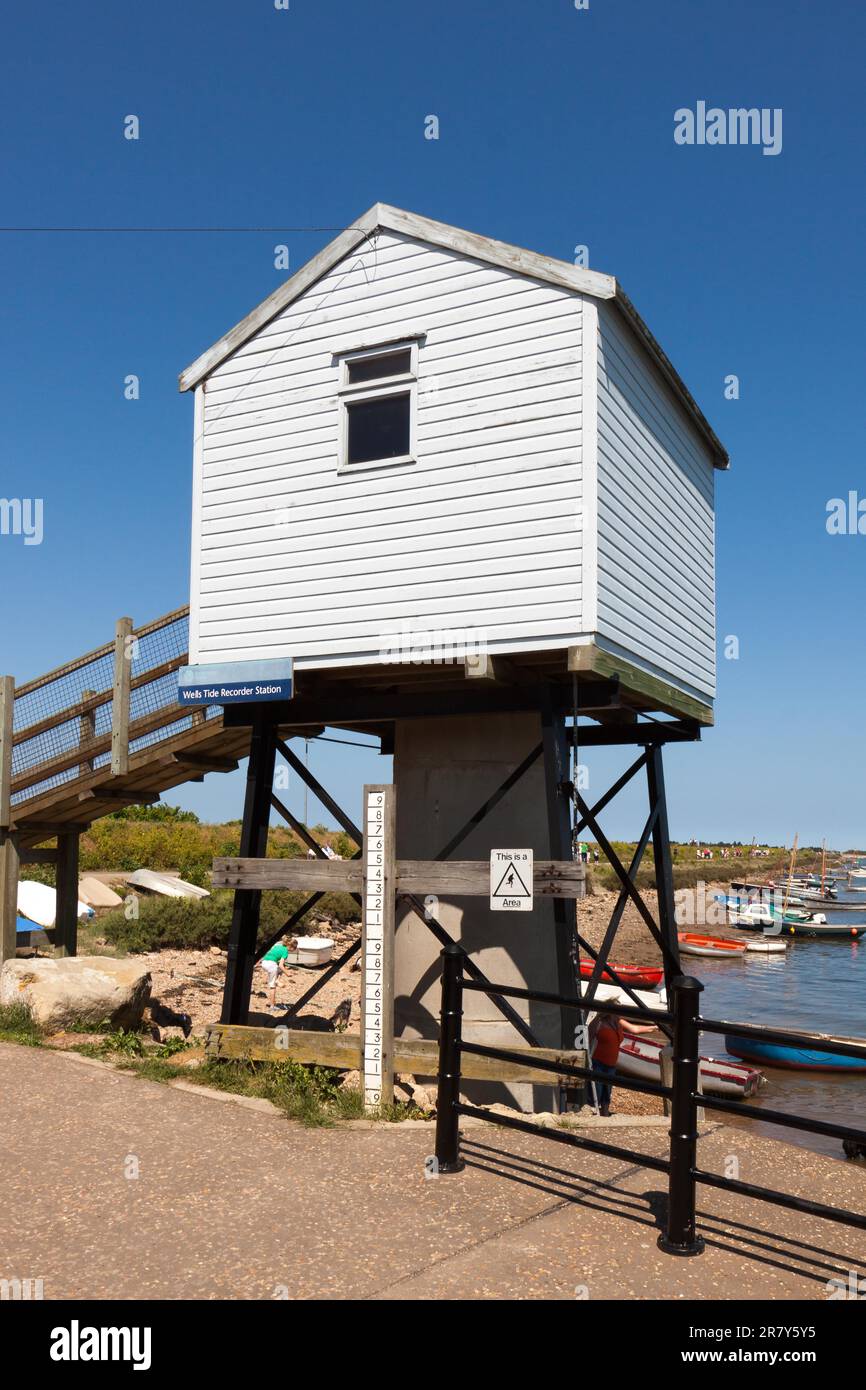 Boat station sign hi-res stock photography and images - Alamy