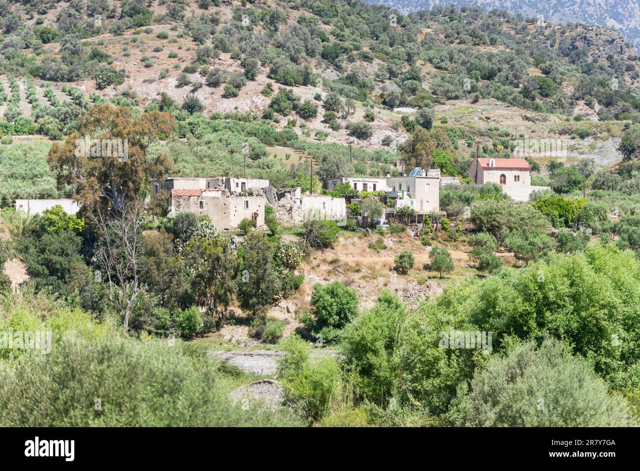 The mountain village Laloumas in the southern foothills of the IDA ...