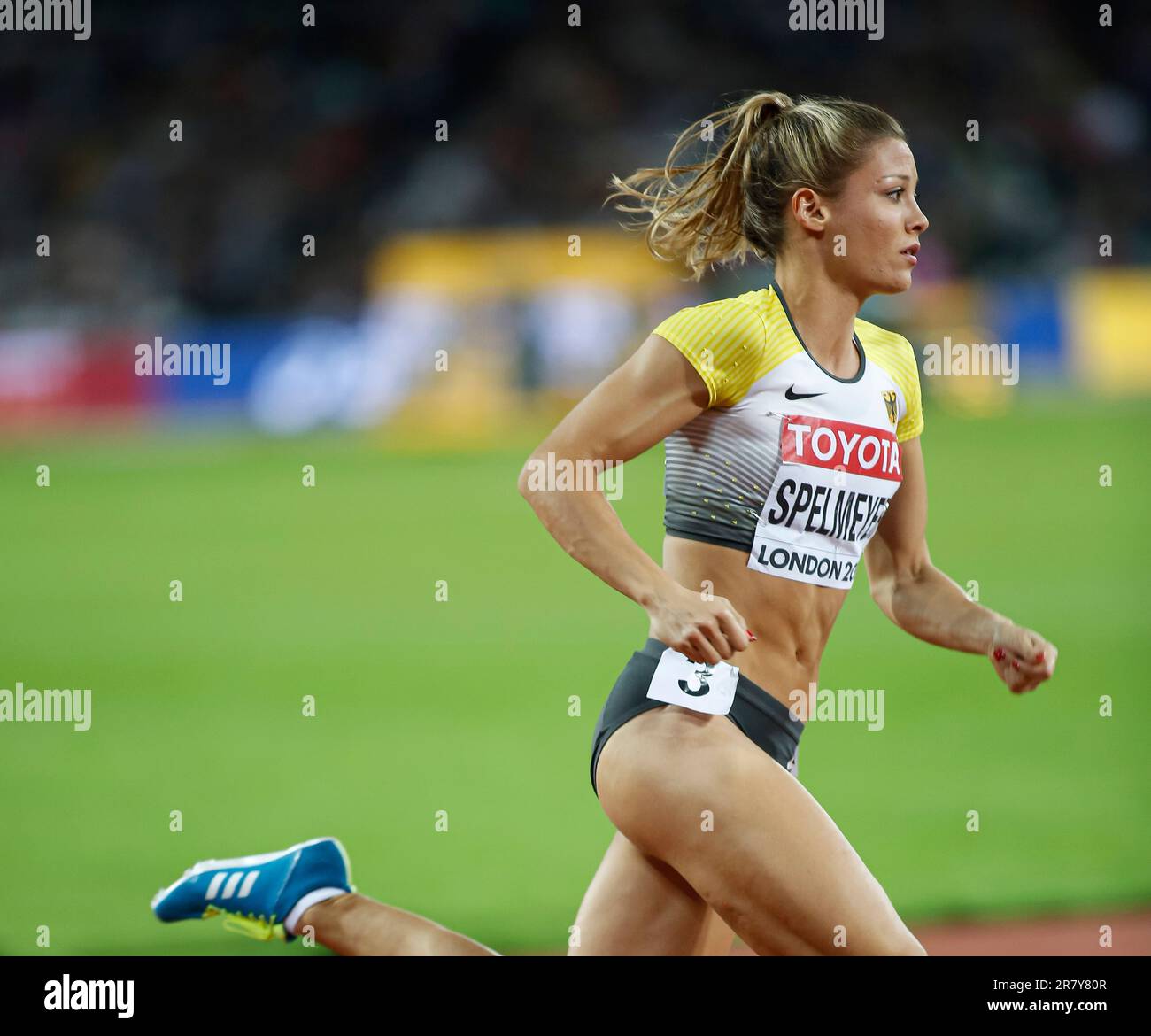 Ruth Sophia Spelmeyer participating in the 400 meters at the World ...
