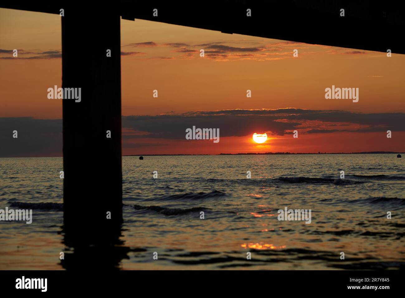 Steg sonnenuntergang hi-res stock photography and images - Alamy