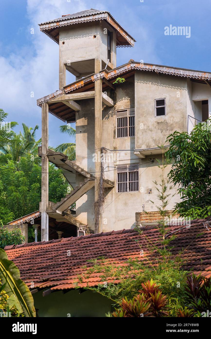 Sri Lanka New Roof Designs