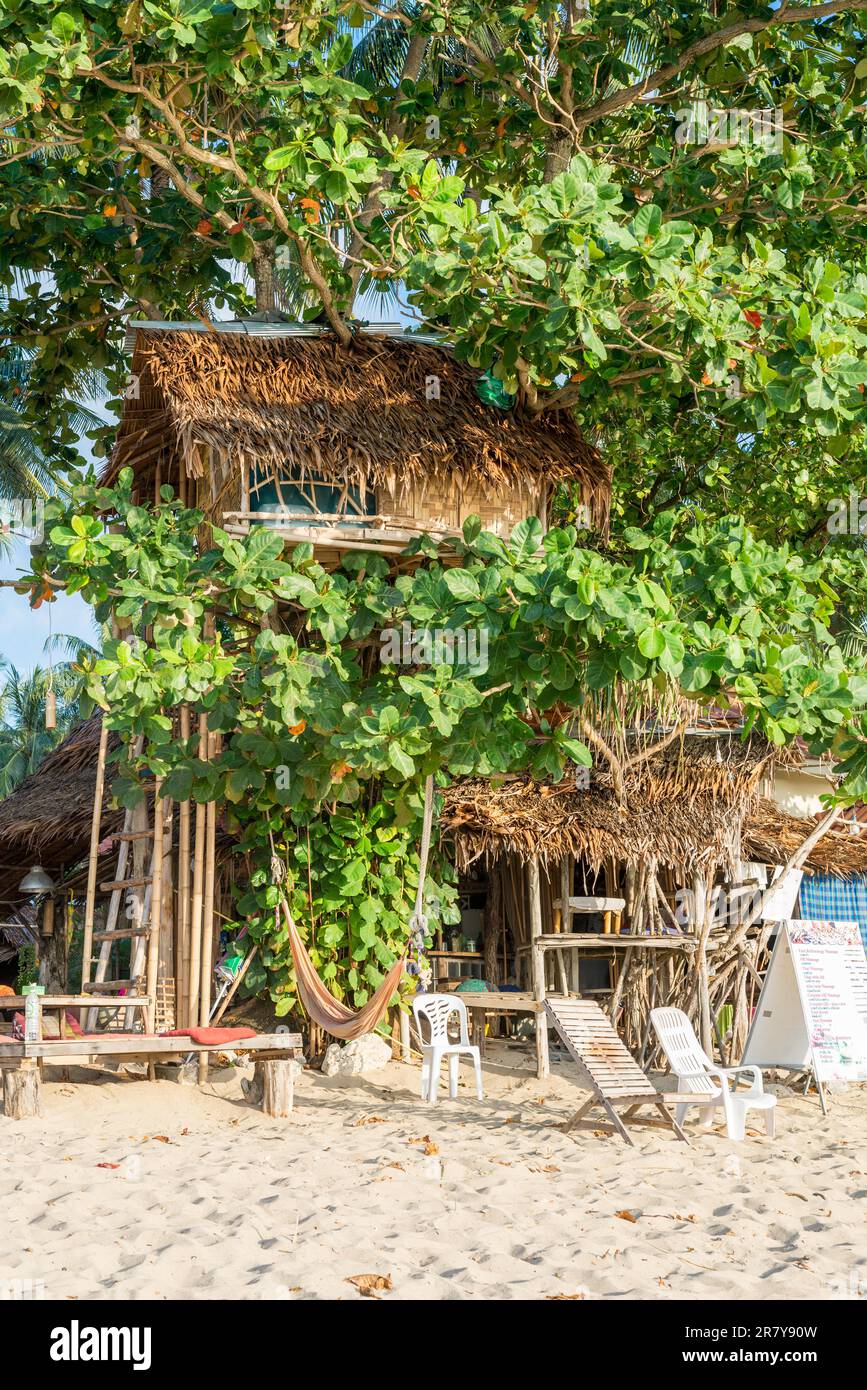 Tree house at the beachside of the Klong Khong beach on the island Ko ...