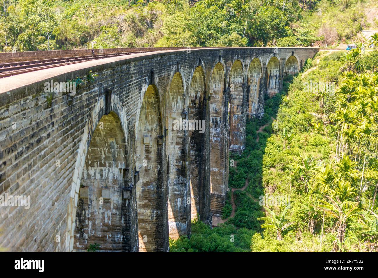 The famous Nine Arches Bridge in the Uva province, located between ...