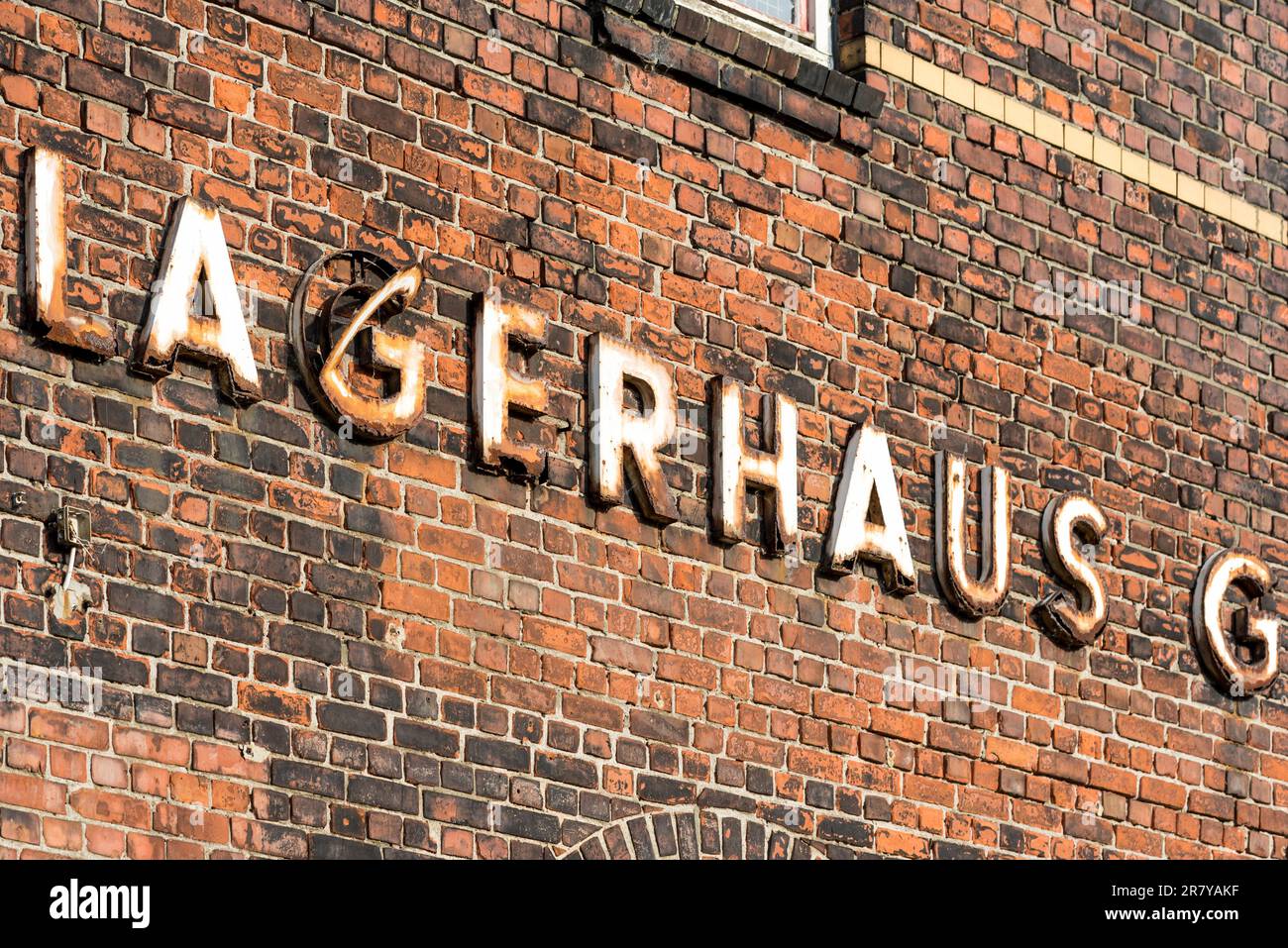 The Block-G is a brick building and warehouse in the harbor of Hamburg ...