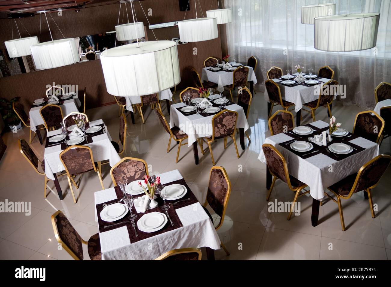 Interior cosy restaurant hi-res stock photography and images - Alamy