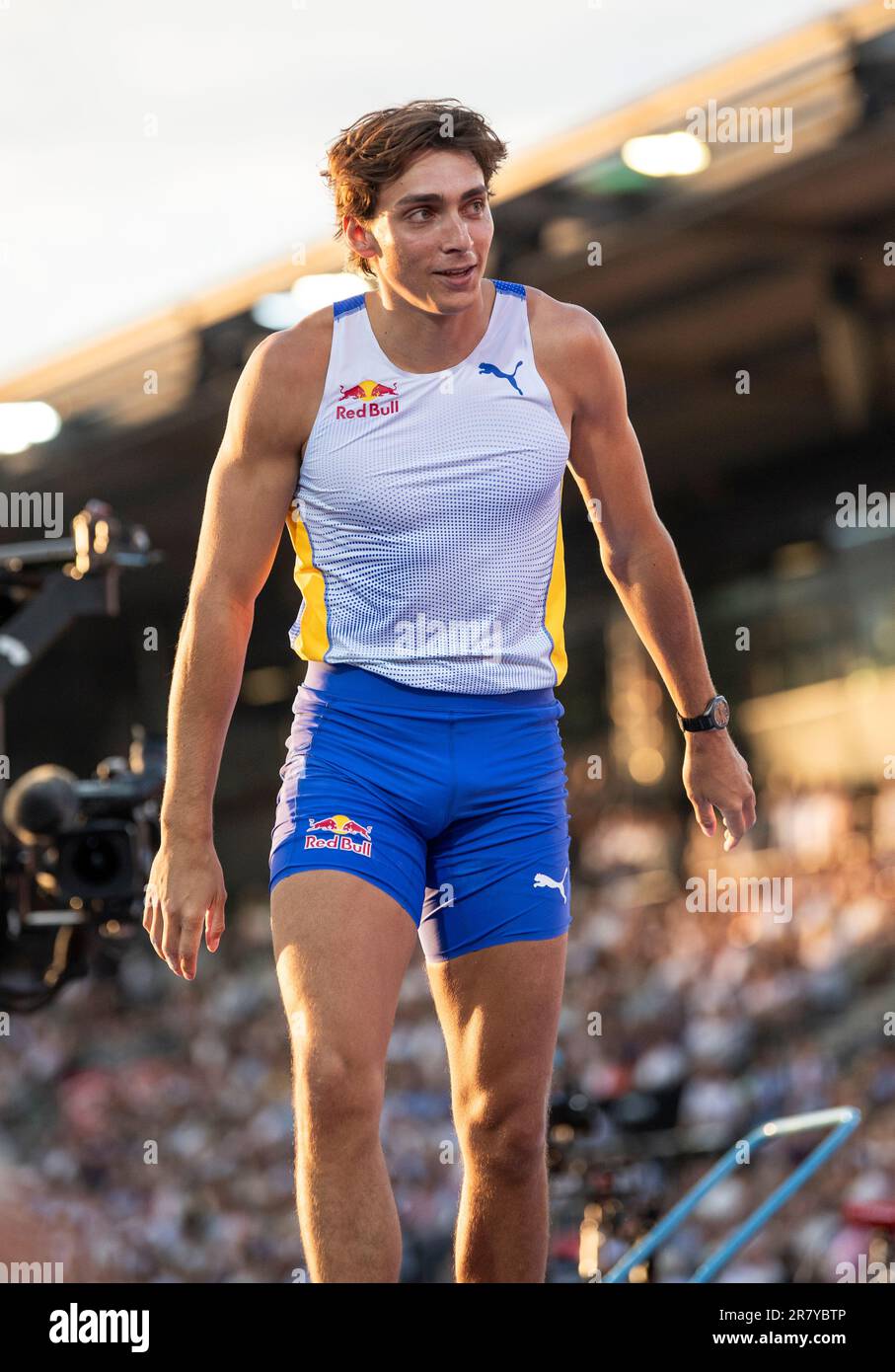 Armand Duplantis of Sweden competing in the men’s pole vault at the ...