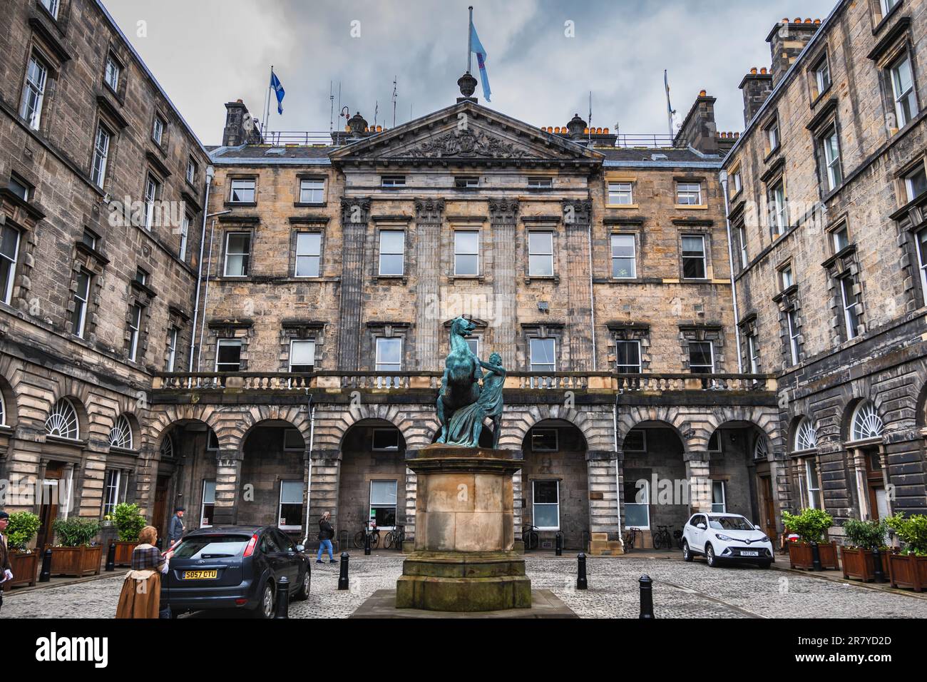 Edinburgh City Chambers with Alexander and Bucephalus statue in the ...