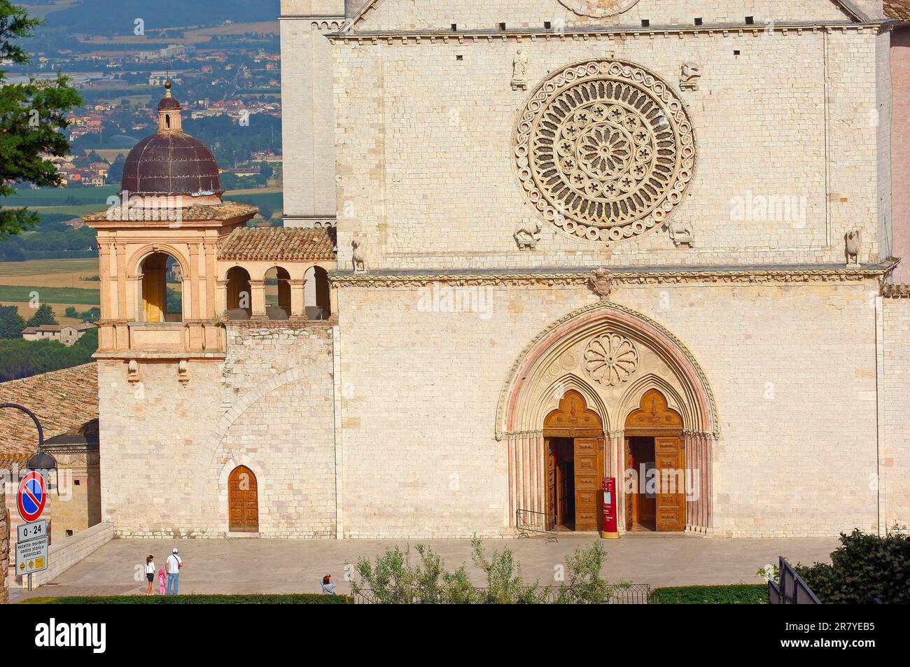 Assisi, Basilica di San Francesco, Basilica of Saint Francis, UNESCO ...