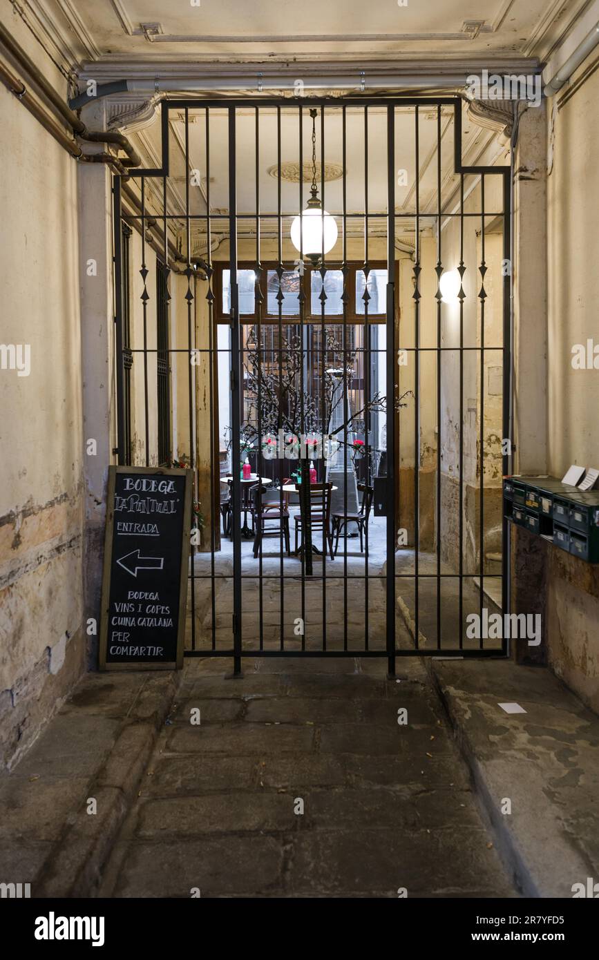 El born barcelona wine hi-res stock photography and images - Alamy