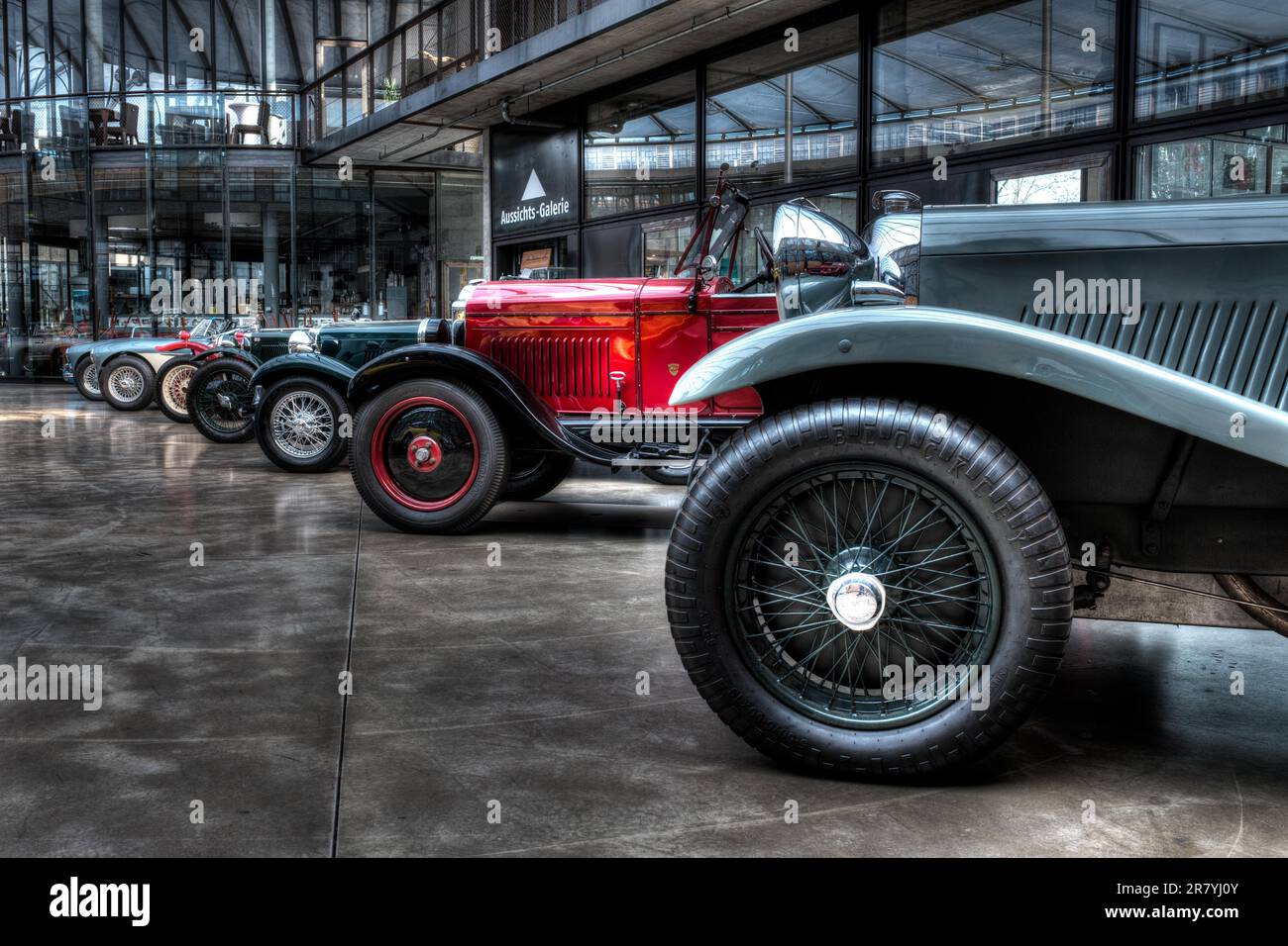 Oldtimer big garage Stock Photo - Alamy