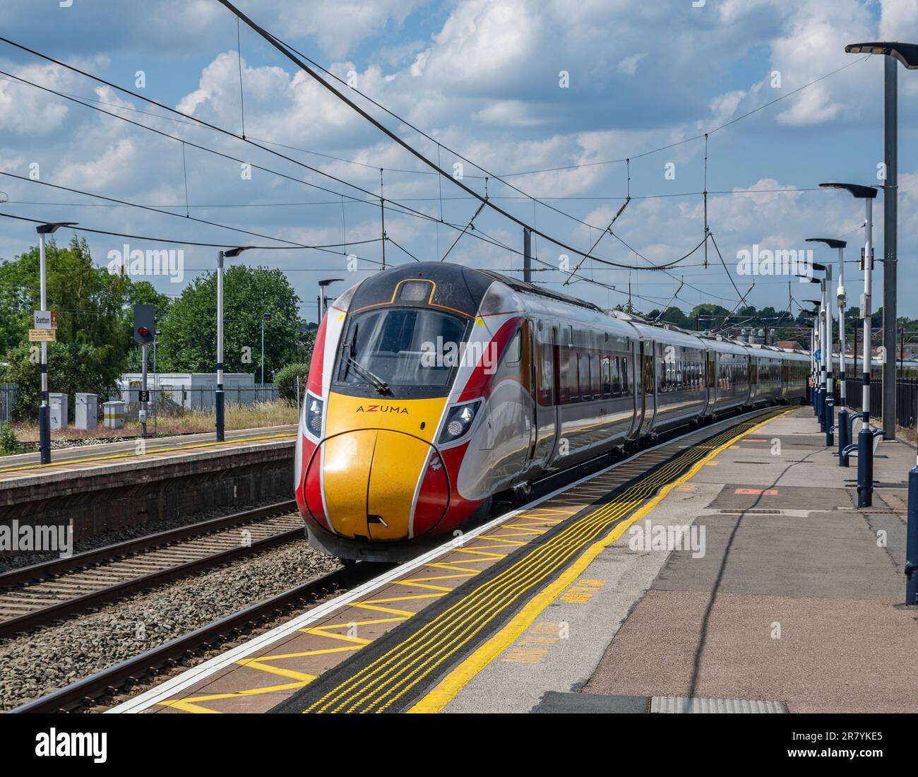 Train Station, Grantham, Lincolnshire, UK – A London North Eastern ...