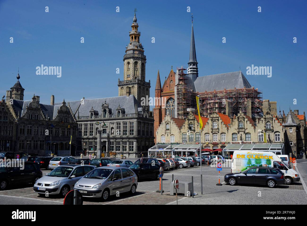 Market Square, Veurne, West Flanders, Belgium, Flanders Stock Photo - Alamy