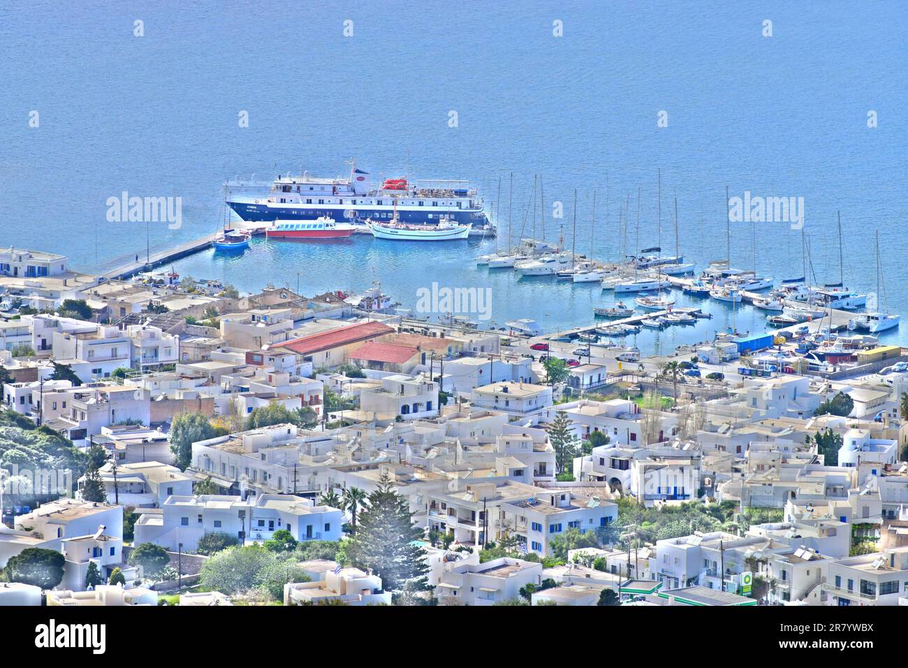 View of a ferry leaving the port of Paros island Stock Photo - Alamy