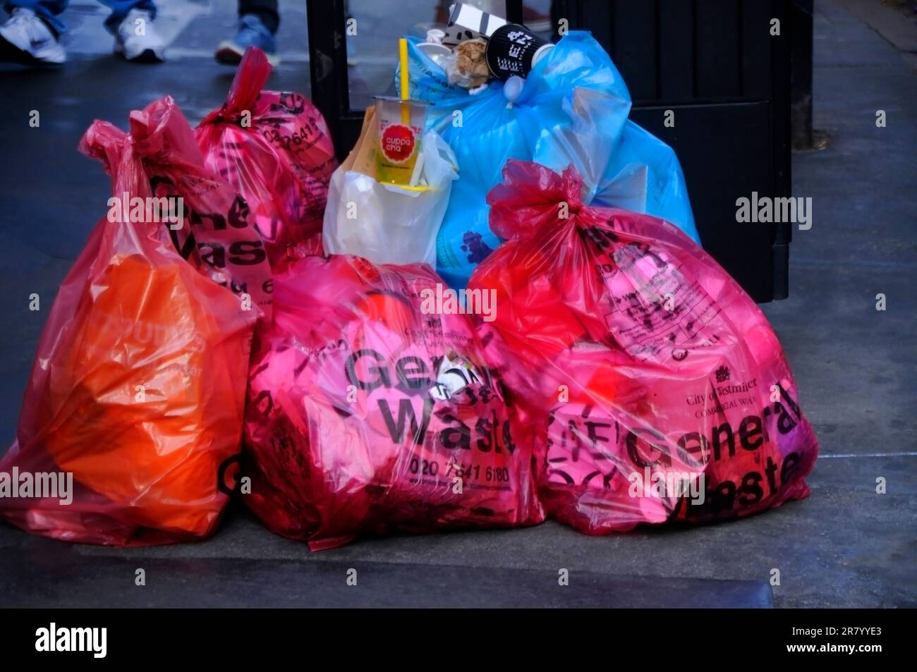 Westminster rubbish hi-res stock photography and images - Alamy