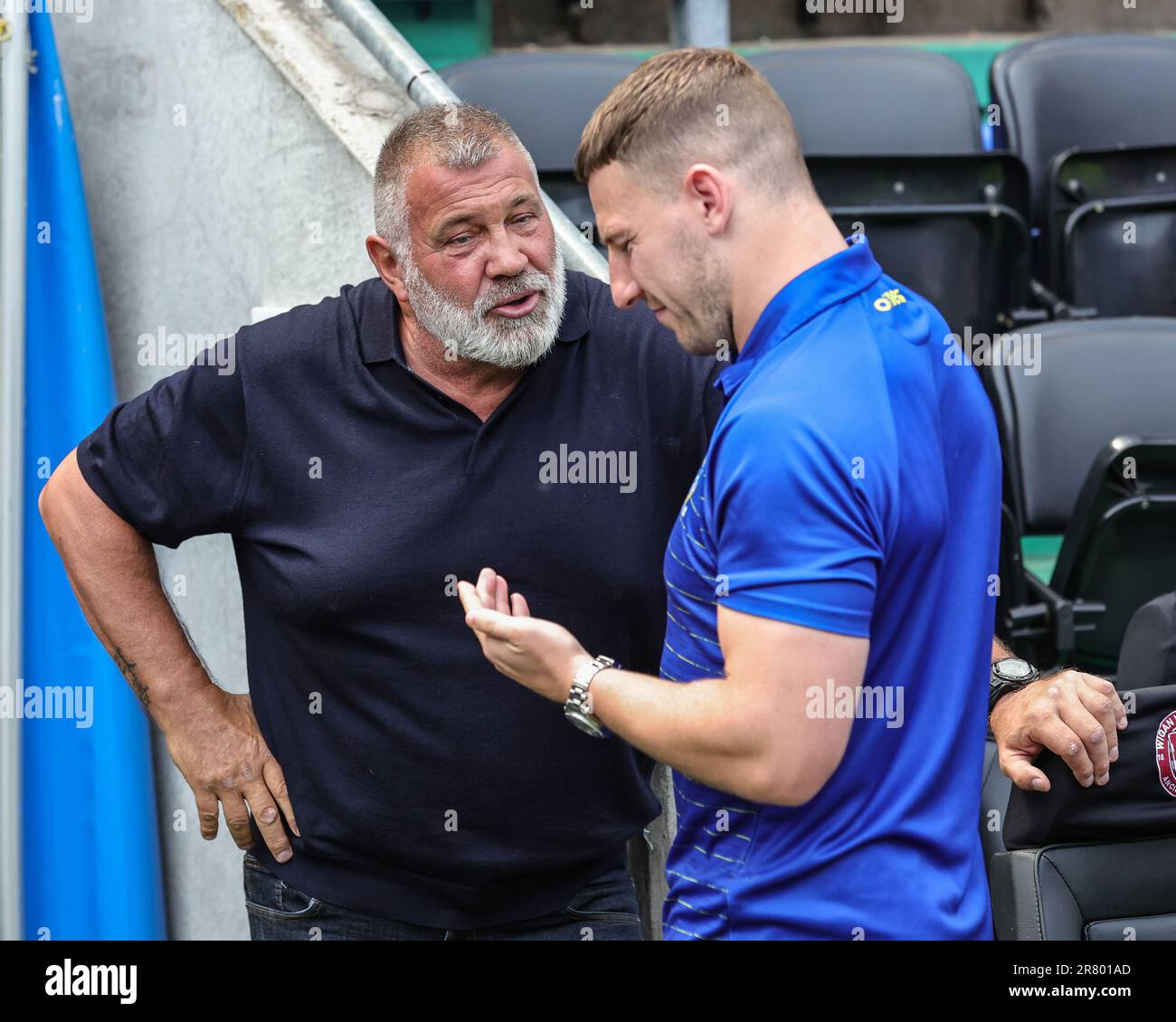 England rugby league head coach Shaun Wane speaks to England captain George Williams #6 of ...
