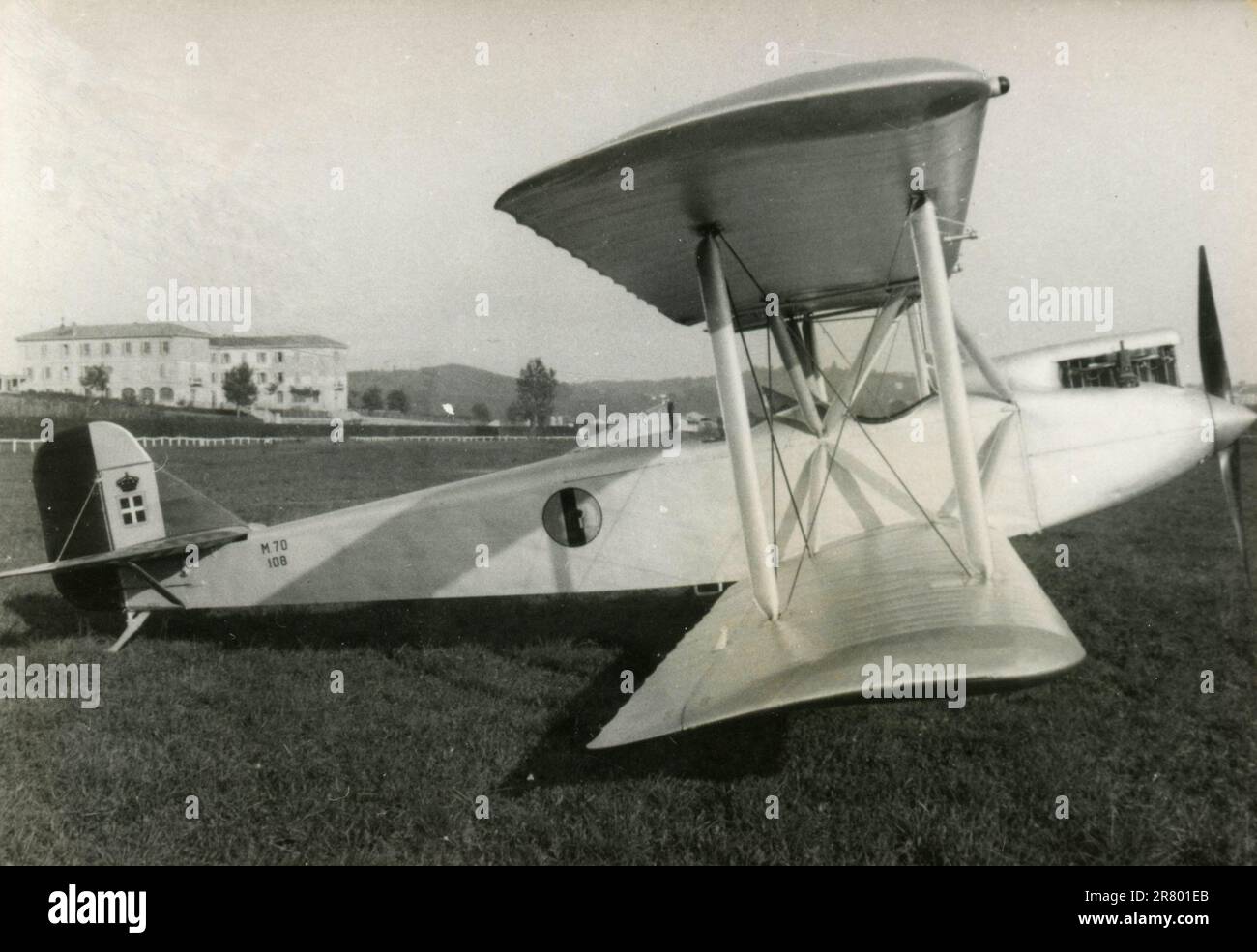 Single seat aircraft hi-res stock photography and images - Alamy